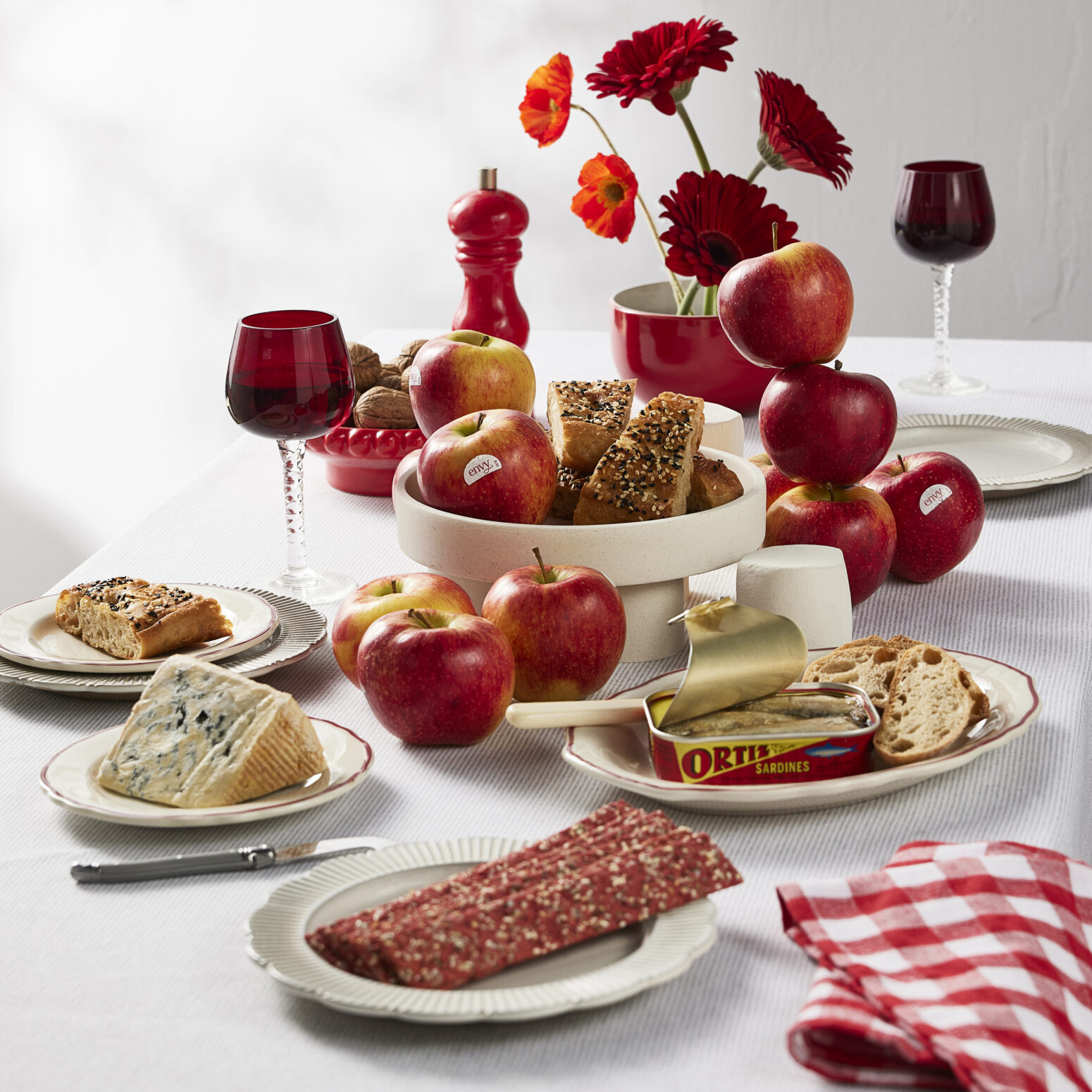 envy™ Apples - Montague Farms